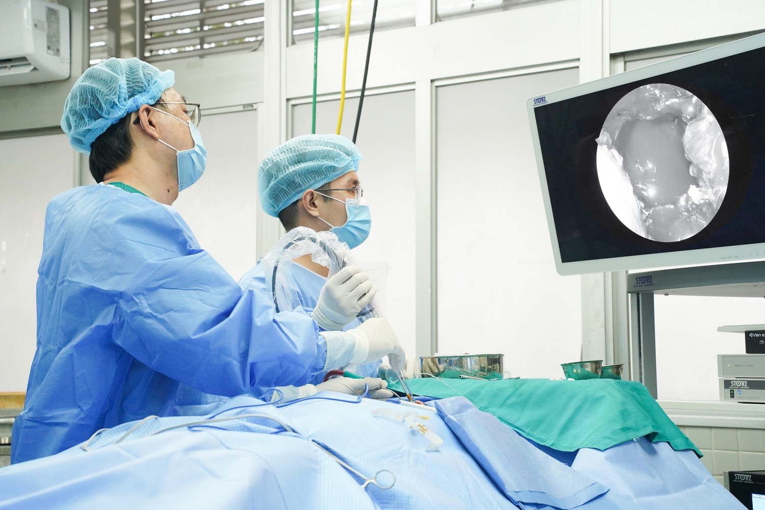 Phẫu thuật nội soi thần kinh 4K-ICG thành công lấy u tuyến yên lớn